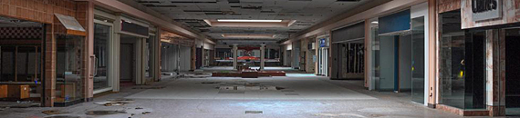 This Creepy Abandoned Mall is Straight Out of a Zombie Movie