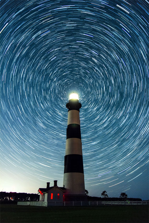 Interesting Photo of the Day: Lighthouse Star Trails