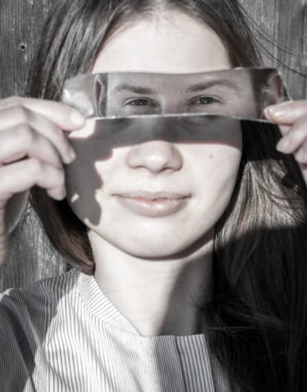 Mirrors in Photography: 6 Ideas - PictureCorrect